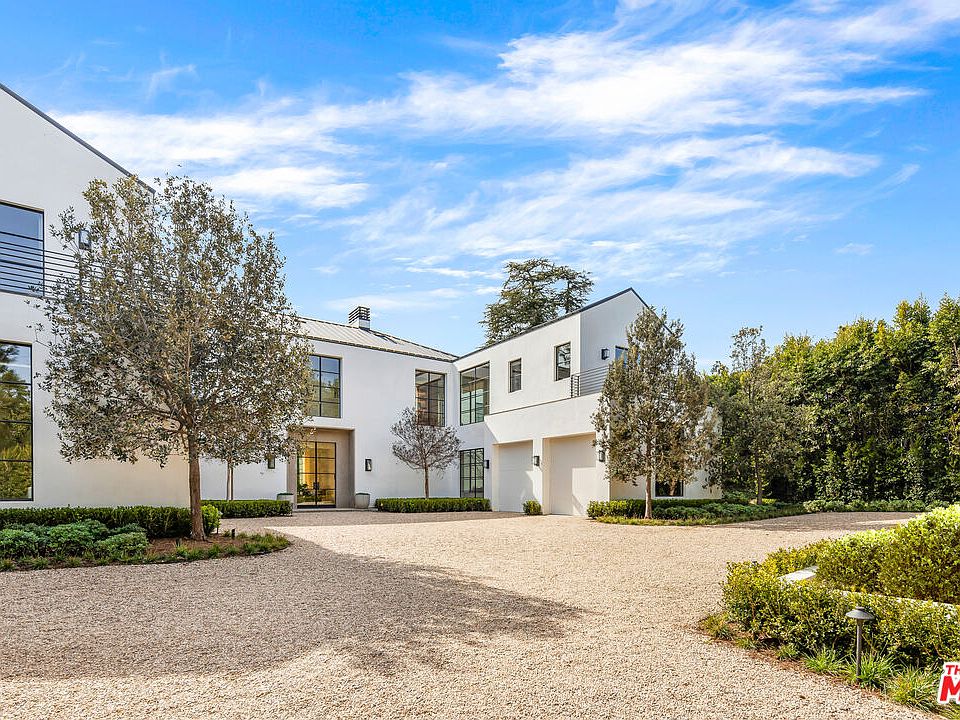 12846 Highwood St, Los Angeles, CA 90049 | MLS #23-233771 | Zillow