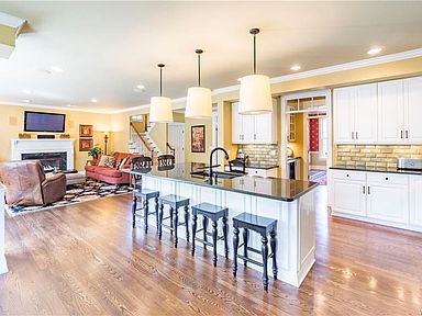 22 Lakeridge Dr S, Orchard Park, NY 14127 | Zillow