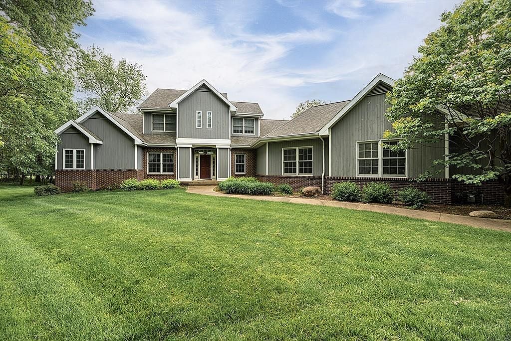 8021 Slap Tail Trl, Cedar Falls, IA 50613 | Zillow