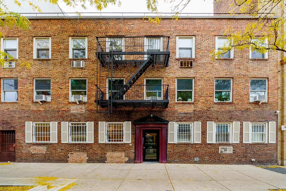 72 Carmine Street #1E in West Village, Manhattan | StreetEasy