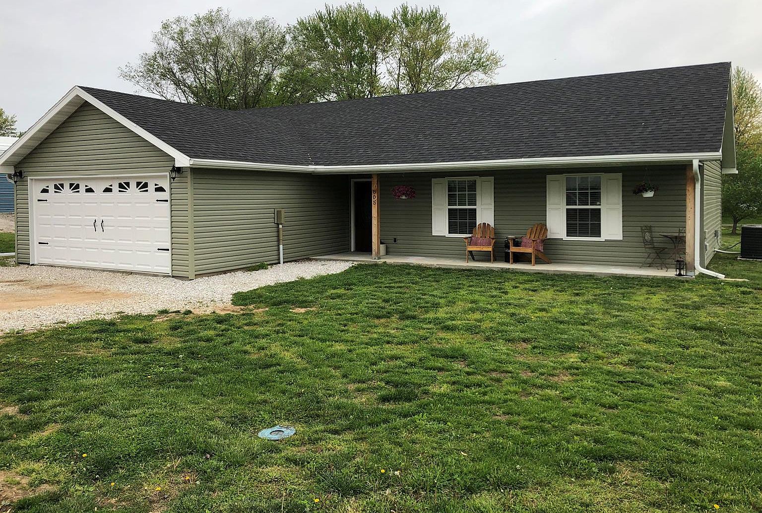 805 E Martin St, Perry, MO 63462 | Zillow