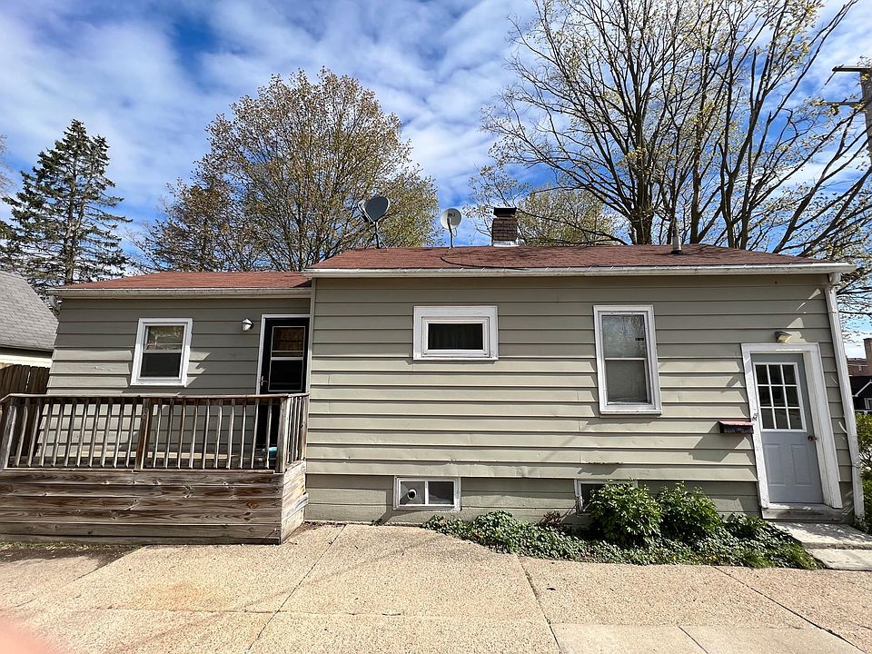 223 N California St, Sycamore, IL 60178 | Zillow