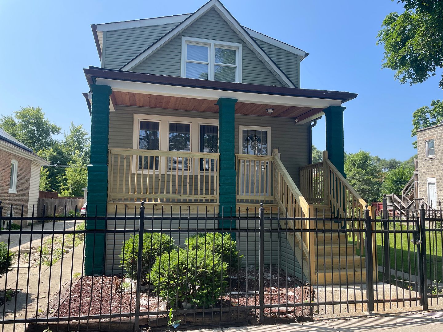 531 E 92nd St, Chicago, IL 60619 | Zillow