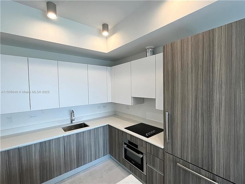 239 SW 9th St #1604, Miami, FL 33130 | Zillow