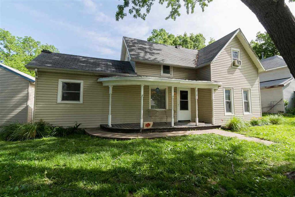 210 W North St, Carbondale, KS 66414 | Zillow