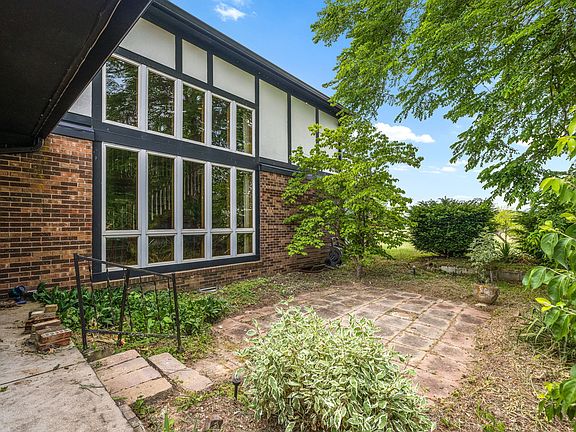 635 E 1100 N, Fountaintown, IN 46130 | MLS #21925663 | Zillow