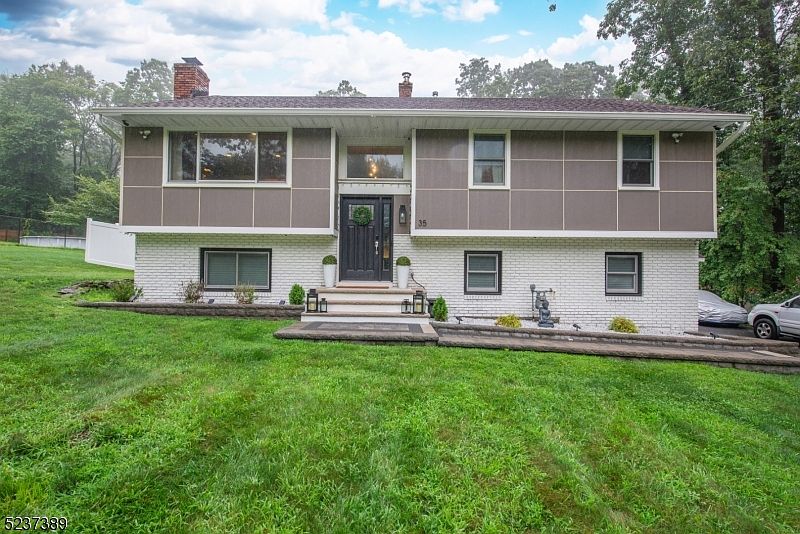 35 Smithtown Rd, Budd Lake, NJ 07828 | Zillow