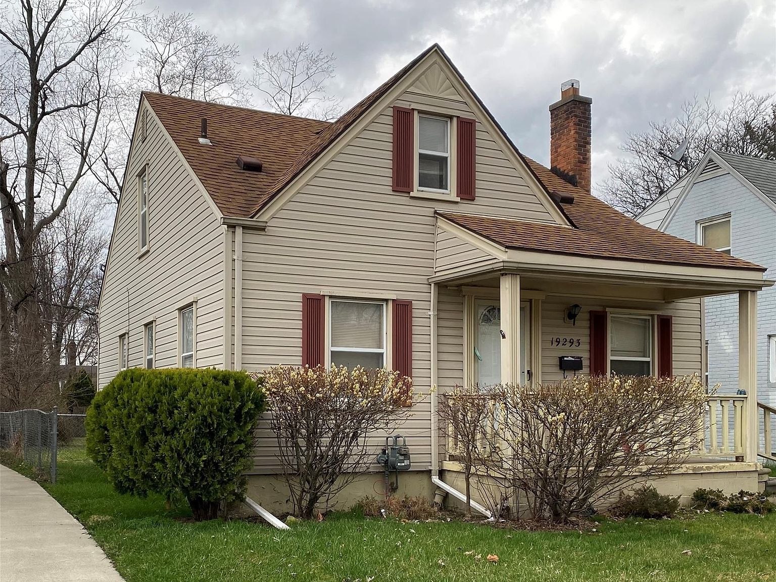 19293 Garfield, Redford, MI 48240 | Zillow