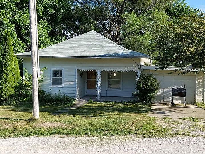 616 Pine St, Spickard, MO 64679 | Zillow