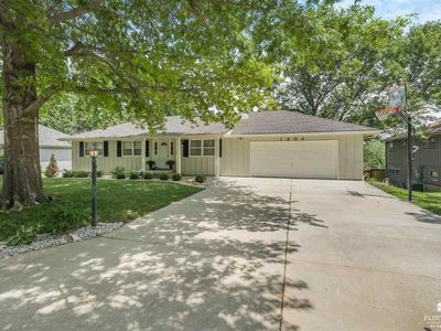 1804 Cedar Crest Dr, Manhattan, KS 66503 | MLS #20231882 | Zillow