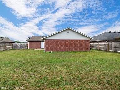 106 Commanche Loop, Roland, OK 74954 | Zillow