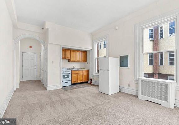 219 N 35th St APT 2B, Philadelphia, PA 19104 | Zillow