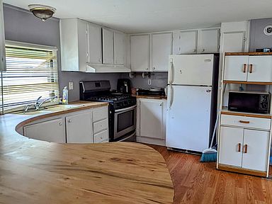 5 Silver Bell Mobile Home Park, Rochester, NH 03868 | Zillow