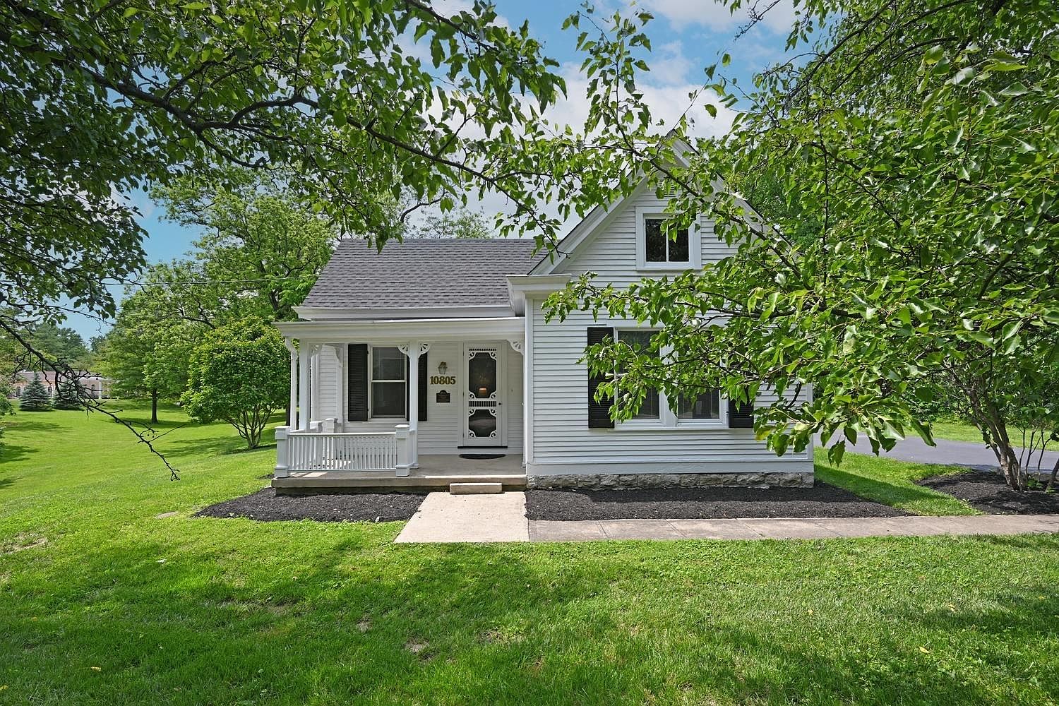 10805 Chester Rd, Cincinnati, OH 45246 | Zillow