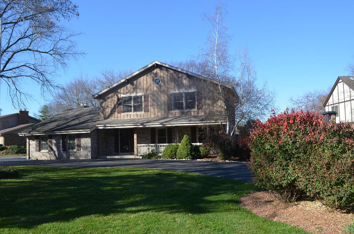 1655 Valley Forge Ct, Brookfield, WI 53045 | Zillow