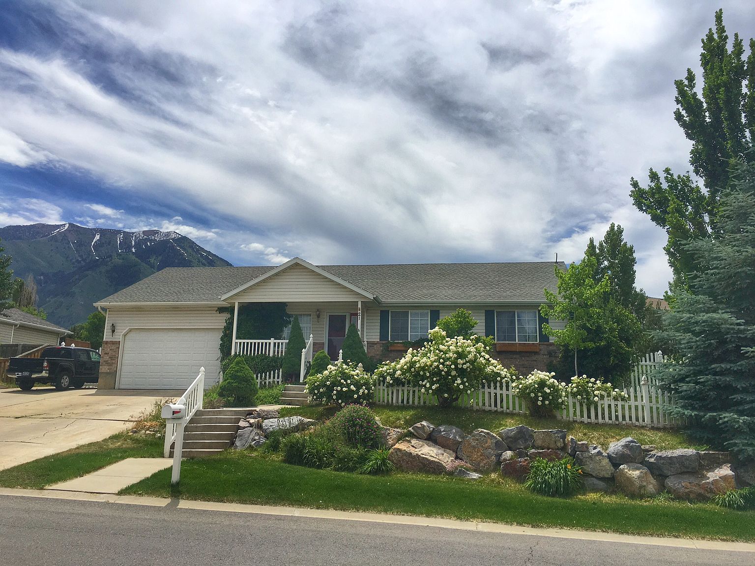 21 W Oakridge Dr, Elk Ridge, UT 84651 | Zillow