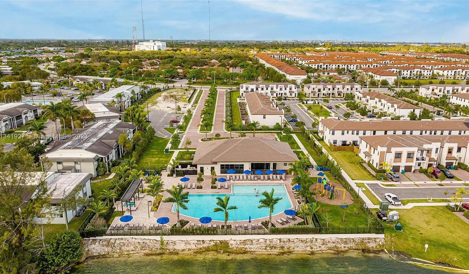 20452 NE 2nd Ct, Miami, FL 33179 | Zillow