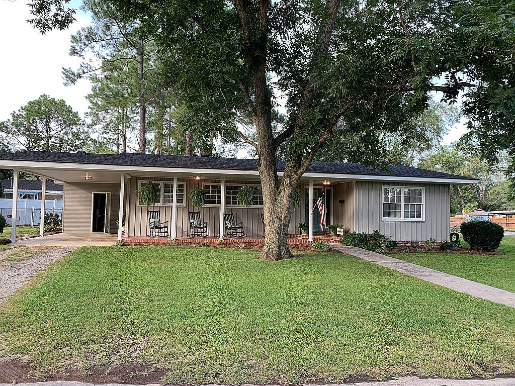 701 W 1st St, Ocilla, GA 31774 | Zillow