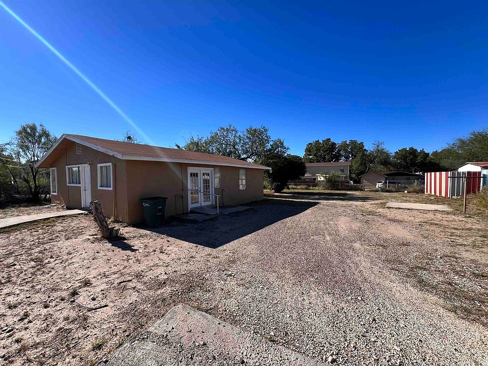 208 E De La Rosa St, Del Rio, TX 78840 | Zillow