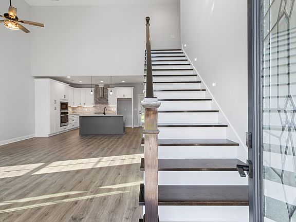 825 Brown Swiss Ct, Clarksville, TN 37043 | Zillow