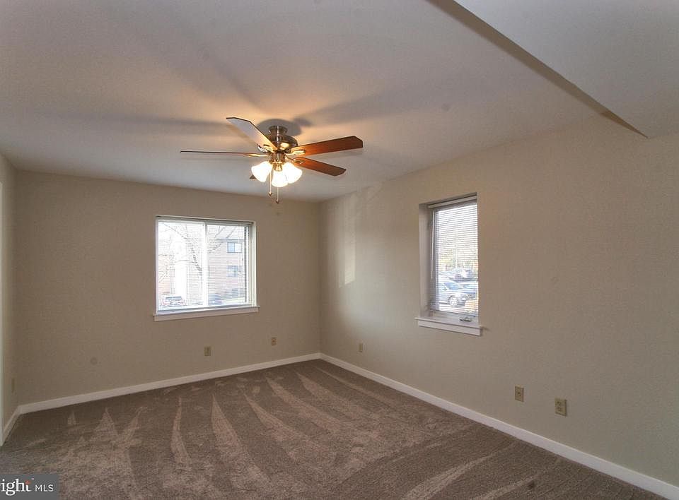 8905 Westview Rd Wilmington DE | Zillow