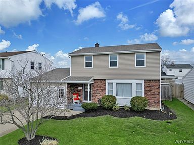 69 Caroline Ln, Depew, NY 14043 | Zillow