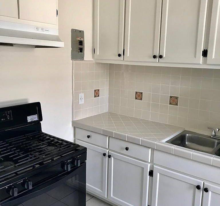 1360b - 1360 S Burlington Ave Los Angeles CA | Zillow