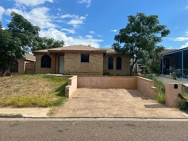 3813 Century Dr N, Laredo, TX 78046 | Zillow