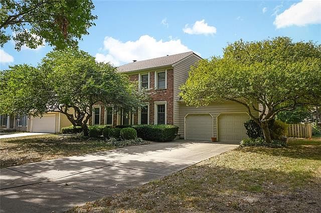 9202 Allman Rd, Lenexa, KS 66219 | Zillow