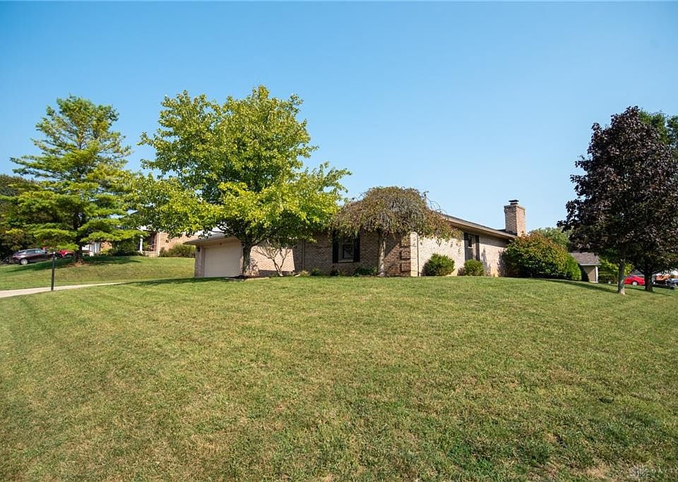 70 Springwood Dr, Springboro, OH 45066 | Zillow