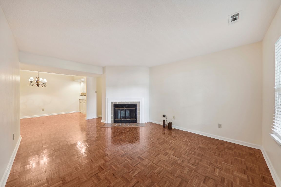 9149 Robin Ct, Saint Louis, MO 63144 | MLS #25007174 | Zillow