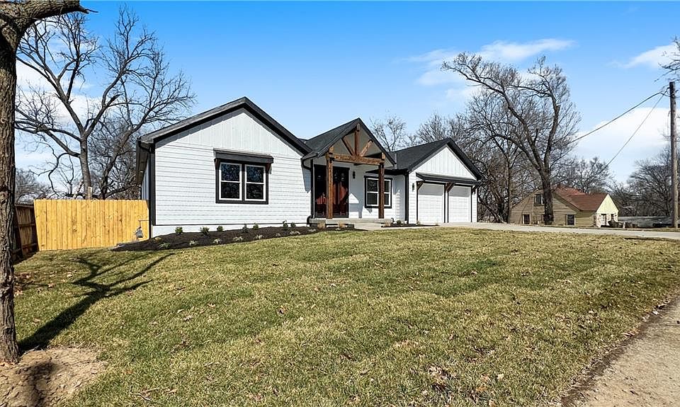 4016 Delavan Ave, Kansas City, KS 66104 | Zillow