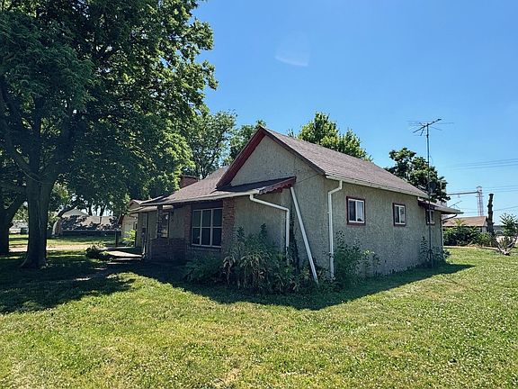 811 Medina Ave, Bertrand, NE 68927 | MLS #20240900 | Zillow