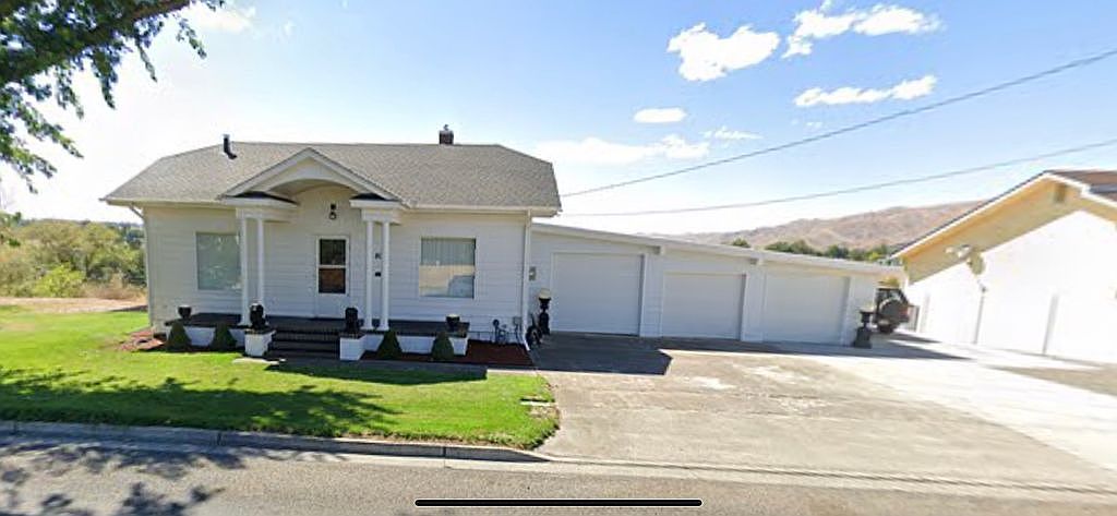 802 Prospect Ave, Lewiston, ID 83501 | Zillow