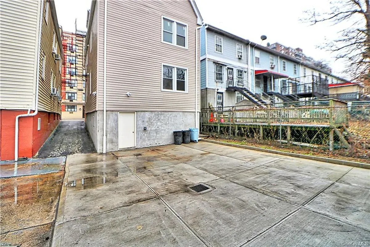 1637 Undercliff Avenue #3 in Morris Heights, Bronx | StreetEasy