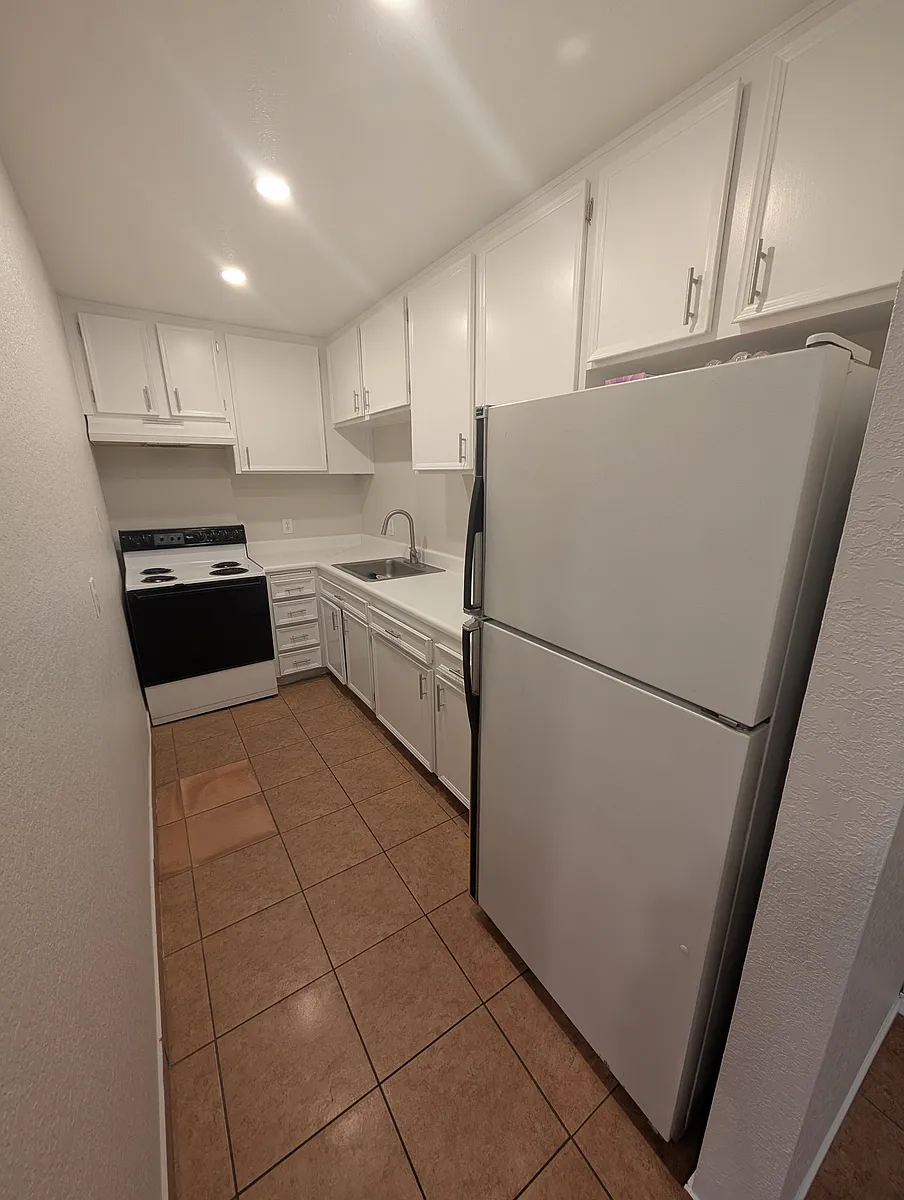 2857 N Los Felices Rd Apt 106, Palm Springs, CA 92262 | HotPads