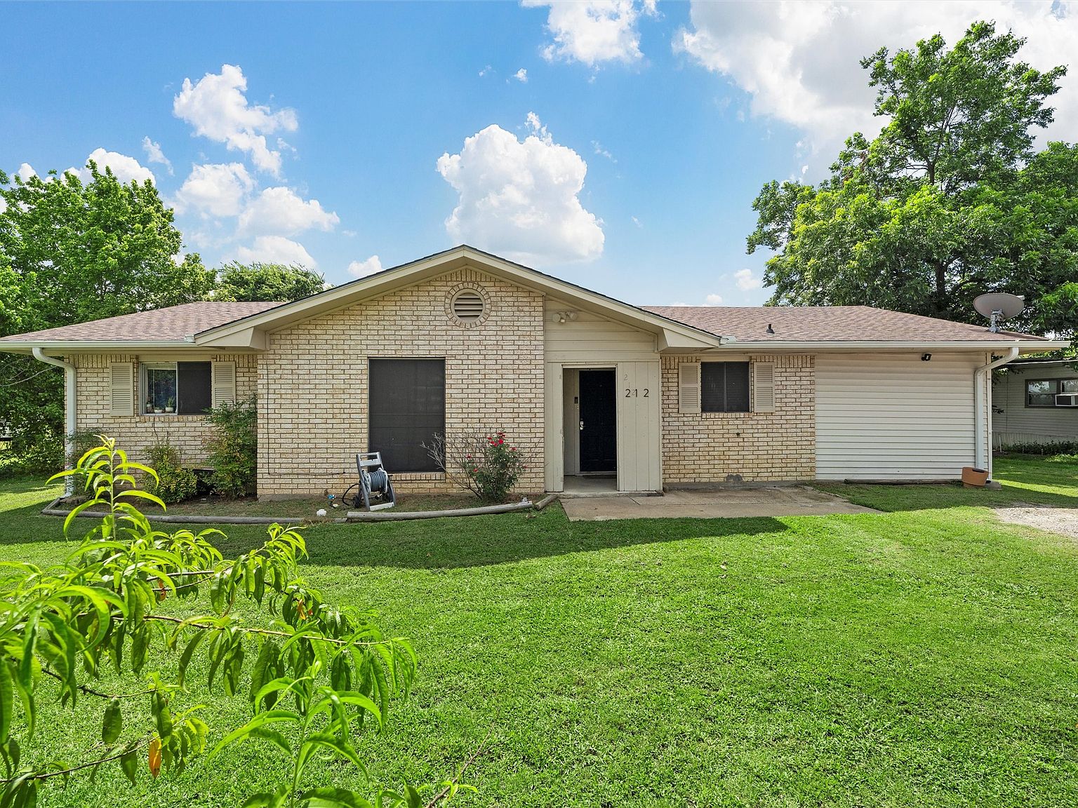 212 S Avenue C, Wortham, TX 76693 | Zillow