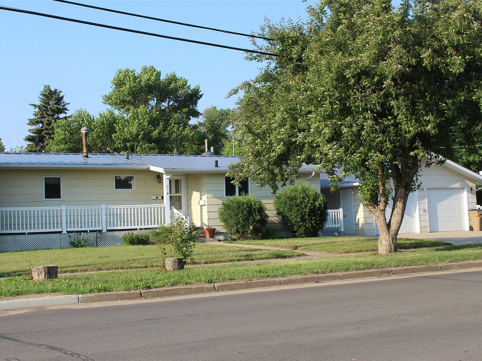 315 20th Ave NW, Minot, ND 58703 | MLS #230924 | Zillow