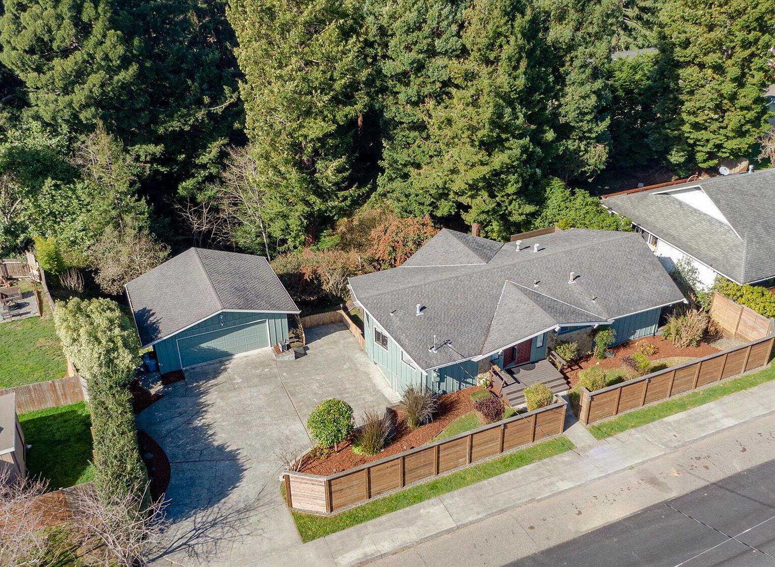 3556 E St, Eureka, CA 95503 | Zillow