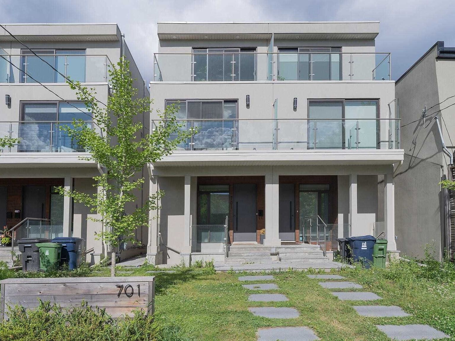 701 Markham St, Toronto, ON M6G 2M2 | Zillow