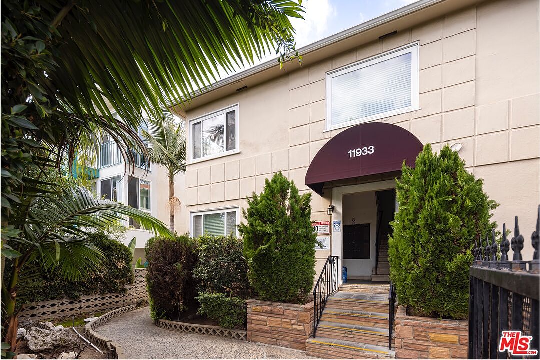 11933 Gorham Ave, Los Angeles, CA 90049 | Zillow