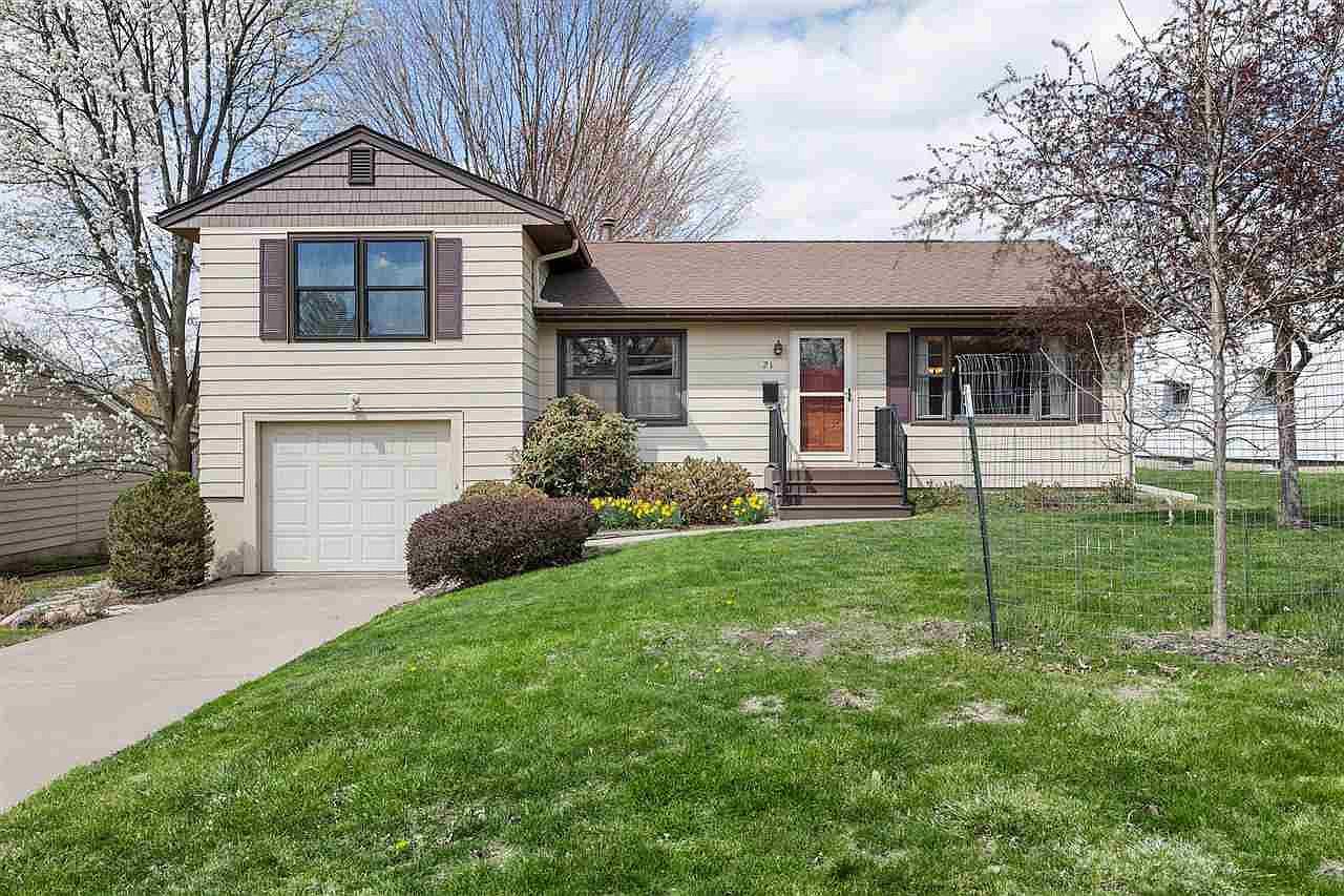 21 N Lowell St, Iowa City, IA 52245 | Zillow