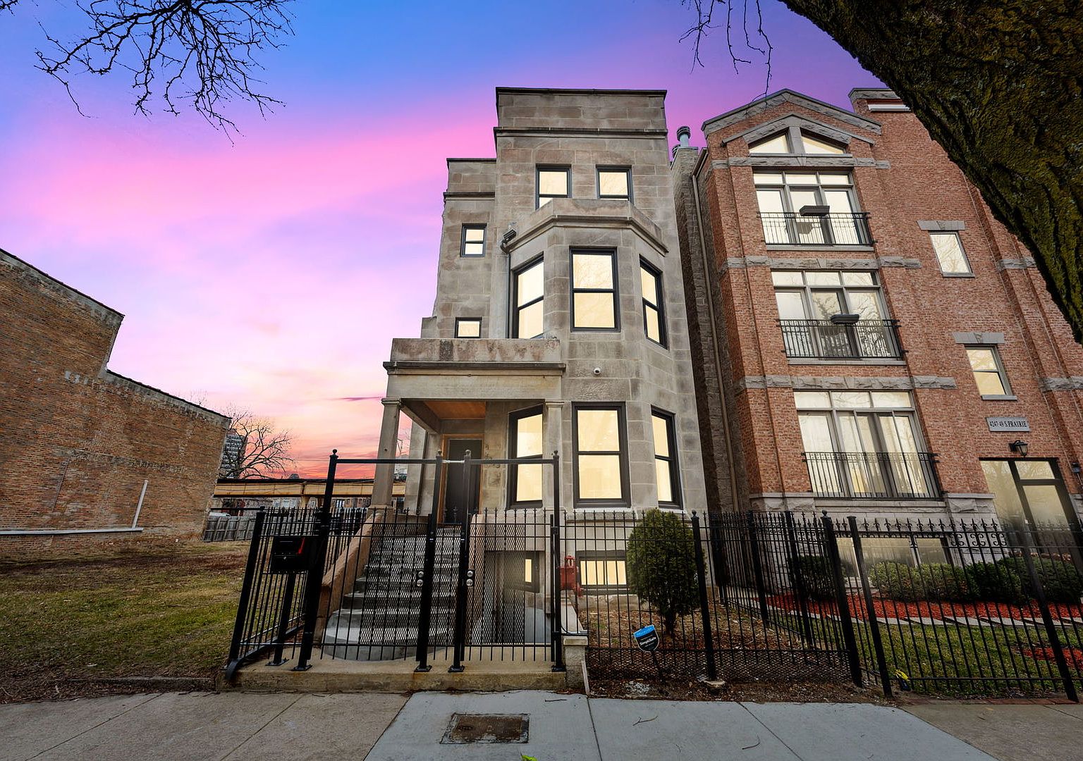 4243 S Prairie Ave, Chicago, IL 60653 | Zillow