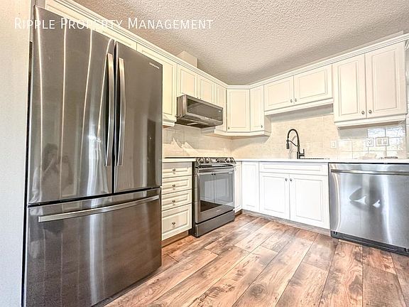6148 Bowness Rd NW #203, Calgary, AB T3B 0E1 | Zillow