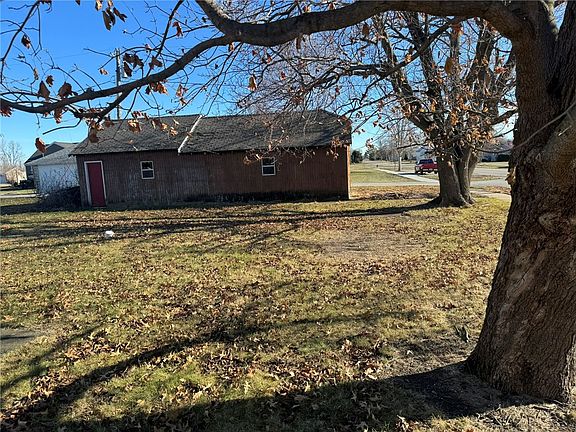 95 2nd Ave, Van Horne, IA 52346 | MLS #686696 | Zillow
