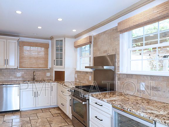 4943 State Line Rd, Kansas City, MO 64112 | Zillow