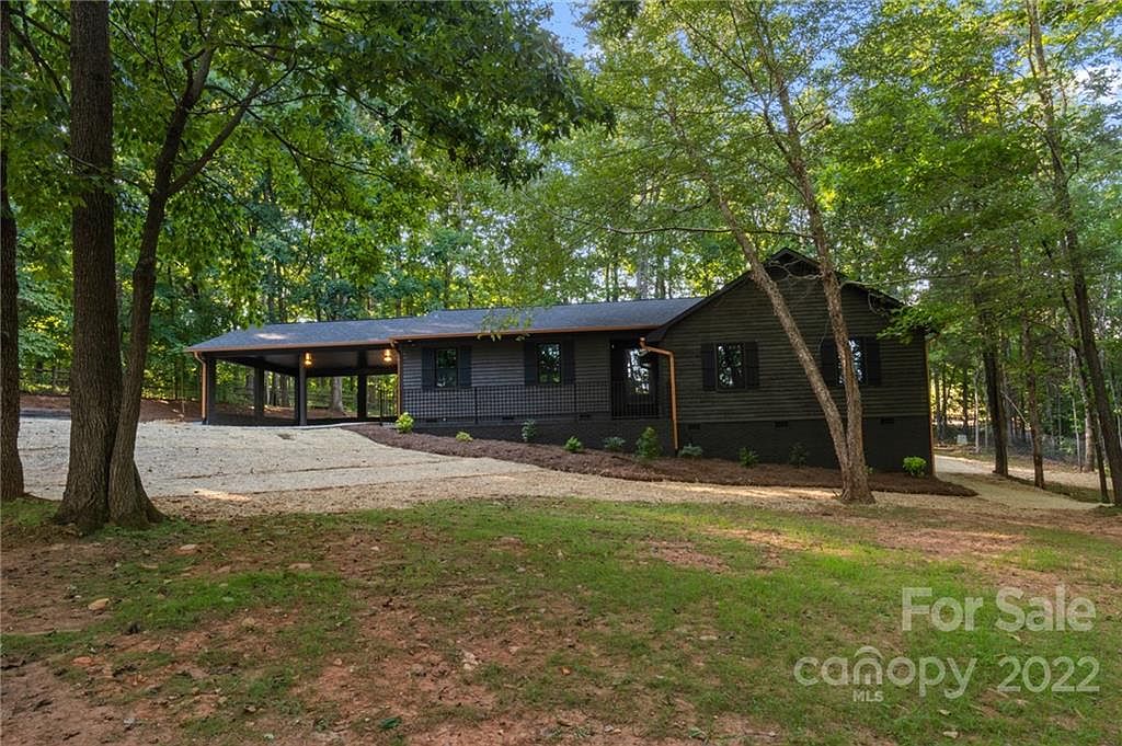 2218 Chestnut Ln, Matthews, NC 28104 | Zillow