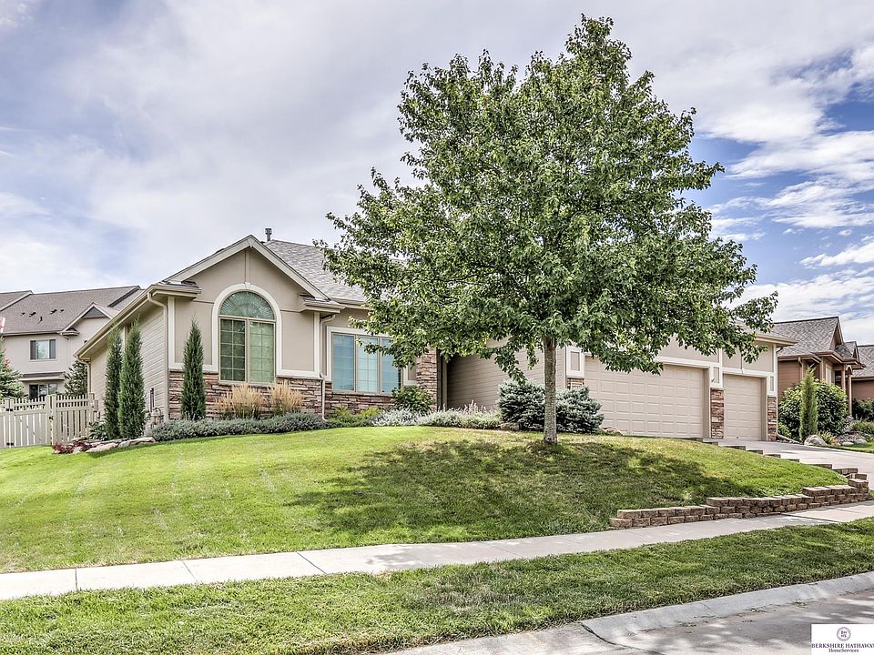 19313 Bellbrook Blvd, Gretna, NE 68028 | MLS #22224532 | Zillow