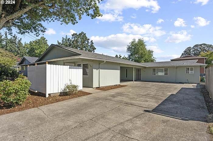 11562 SW Lomita Ave, Portland, OR 97223 | Zillow