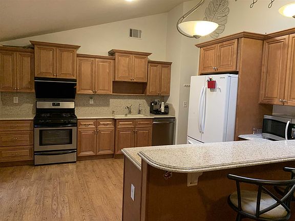 49 Raker Rd, Poughkeepsie, NY 12603 | Zillow